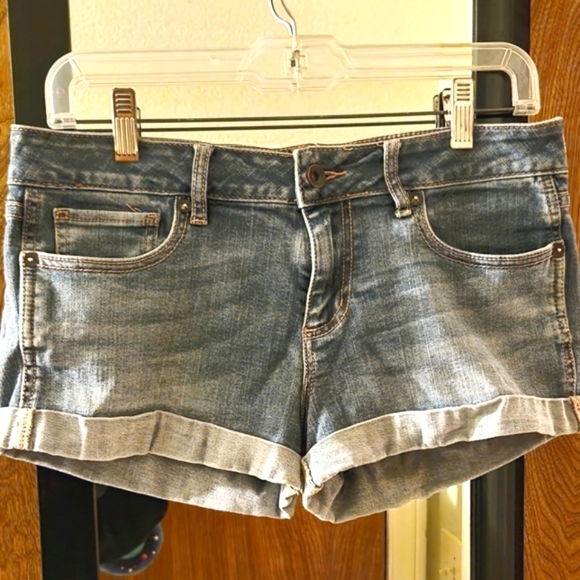 Bullhead | Shorts | Cuffed Bullhead Mini Jorts | Poshmark